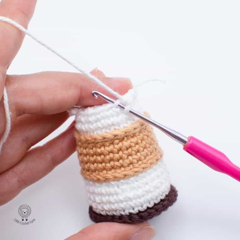 No-Sew Crochet Coffee Cup Keychain – Free Pattern! Little Crochet Farm